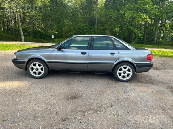 Grey Audi 80 1992 in Preili, with an engine capacity of 2.00 L and mileage of 277 thousand km for 800 €, photo 3 on AUTOMOTO.COM.LV