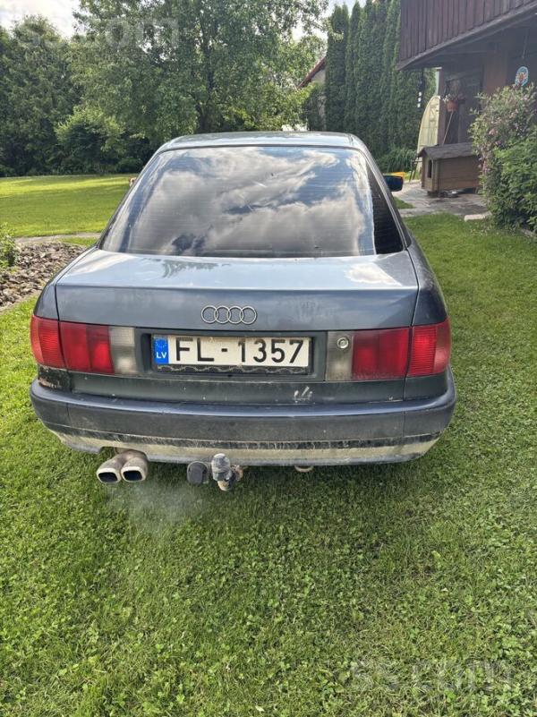 Pelēks Audi 80 1992 Gulbene, ar dzinēja tilpumu 2.00 L un nobraukumu 274 tūkst. km par 630 €, foto 3 vietnē AUTOMOTO.COM.LV