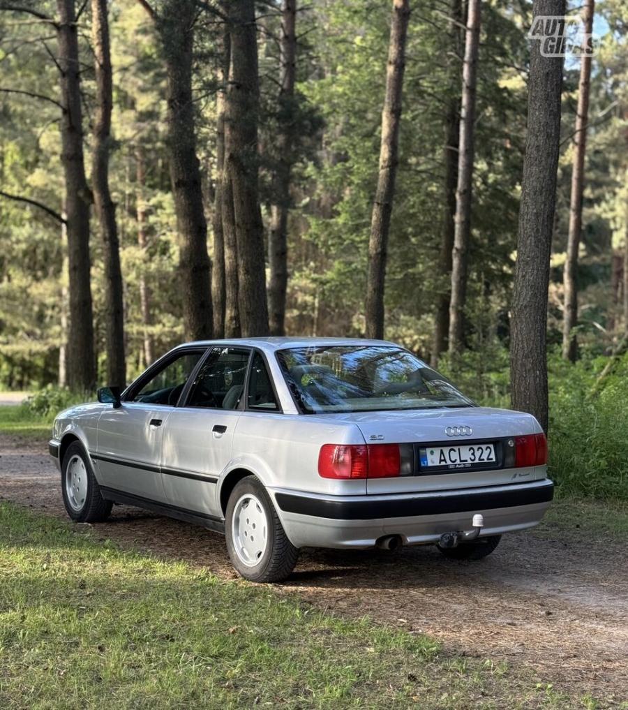 Grey Audi 80 1992 in Vilnius, with an engine capacity of 2.00 L and mileage of 214 thousand km for 2250 €, photo 7 on AUTOMOTO.COM.LV