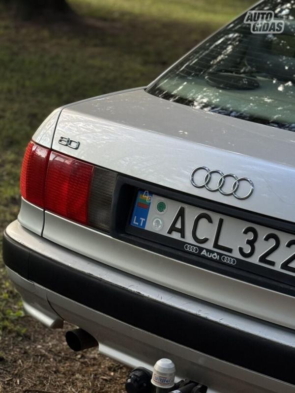 Pelēks Audi 80 1992 Viļņa, ar dzinēja tilpumu 2.00 L un nobraukumu 214 tūkst. km par 2250 €, foto 9 vietnē AUTOMOTO.COM.LV