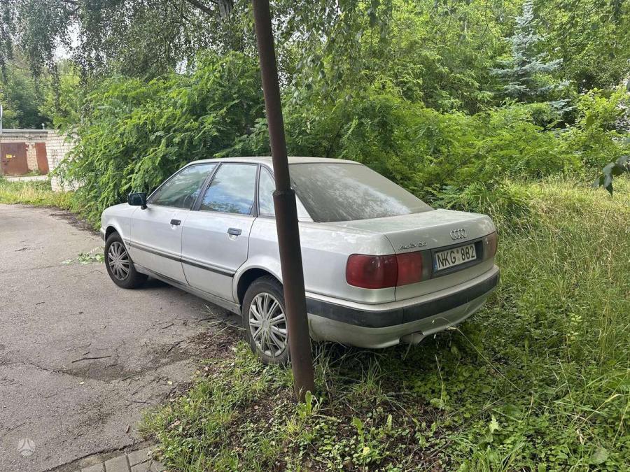 Grey Audi 80 1992 in Kaunas, with an engine capacity of 1.98 L and mileage of 0 thousand km for 1200 €, photo 3 on AUTOMOTO.COM.LV