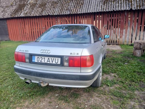 Pelēks Audi 80 1992 Veru, ar dzinēja tilpumu 2.00 L un nobraukumu 297 tūkst. km par 1500 €, foto 9 vietnē AUTOMOTO.COM.LV