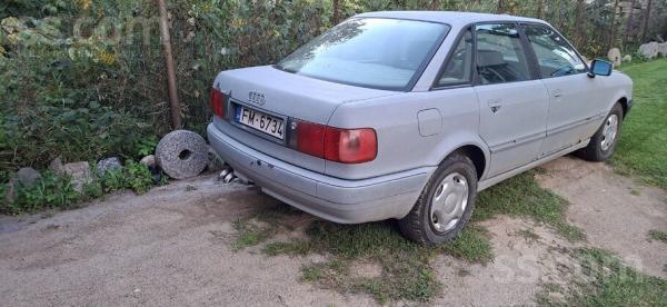 Grey Audi 80 1992 in Daugavpils, with an engine capacity of 1.90 L and mileage of 327 thousand km for 400 €, photo 3 on AUTOMOTO.COM.LV