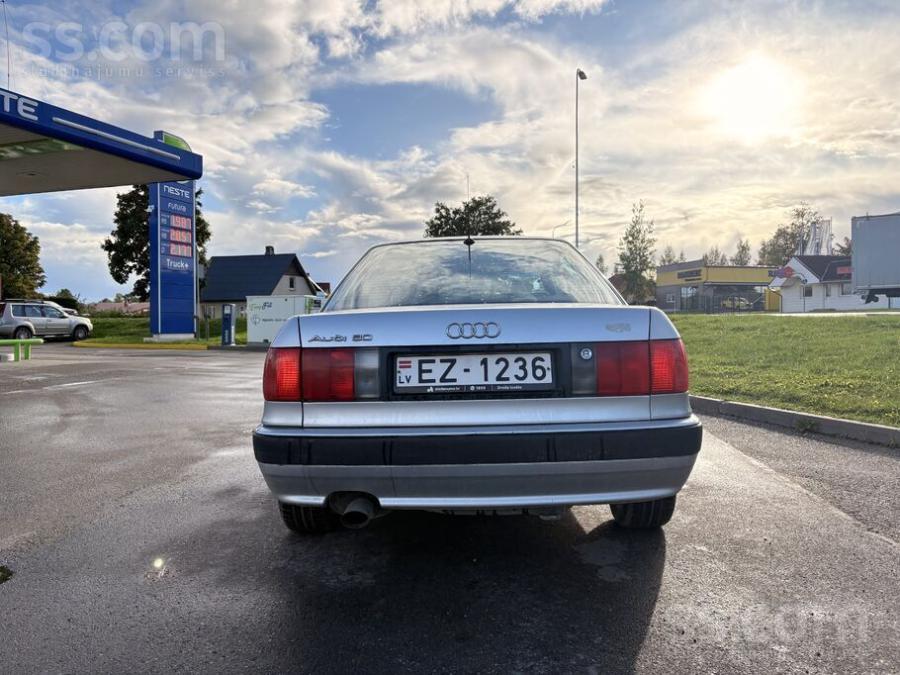 Grey Audi 80 1992 in Gulbene, with an engine capacity of 2.00 L and mileage of 340 thousand km for 950 €, photo 5 on AUTOMOTO.COM.LV