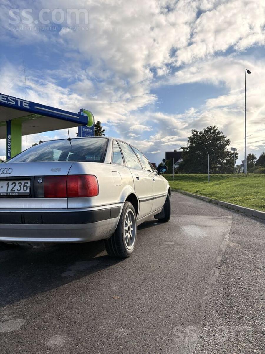 Grey Audi 80 1992 in Gulbene, with an engine capacity of 2.00 L and mileage of 340 thousand km for 950 €, photo 6 on AUTOMOTO.COM.LV