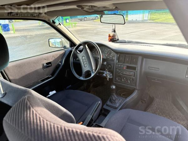 Ауди 80 1992 в Гулбене на AUTOMOTO.COM.LV Серый Ауди 80 1992 в Гулбене, объемом двигателя 2.00 л и пробегом 340 тыс. км за 950 €, фото 7 на AUTOMOTO.COM.LV