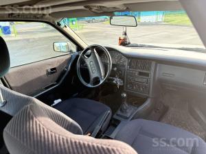 Grey Audi 80 1992 in Gulbene, with an engine capacity of 2.00 L and mileage of 340 thousand km for 950 €, photo 7 on AUTOMOTO.COM.LV