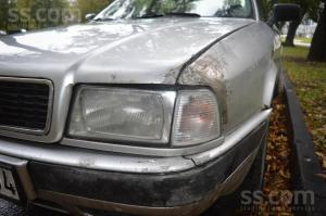 Pelēks Audi 80 1992 Rīga, ar dzinēja tilpumu 2.00 L un nobraukumu 300 tūkst. km par 600 €, foto 5 vietnē AUTOMOTO.COM.LV