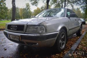 Pelēks Audi 80 1992 Rīga, ar dzinēja tilpumu 2.00 L un nobraukumu 300 tūkst. km par 600 €, foto 6 vietnē AUTOMOTO.COM.LV