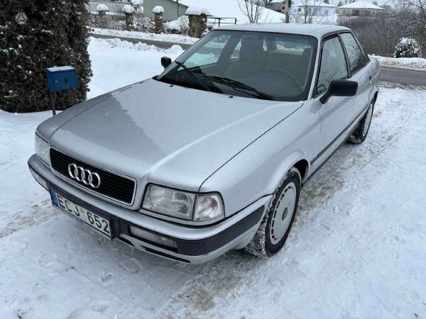 Pelēks Audi 80 1993 Utena, ar dzinēja tilpumu 1.98 L un nobraukumu 106 tūkst. km par 2200 €, foto 2 vietnē AUTOMOTO.COM.LV