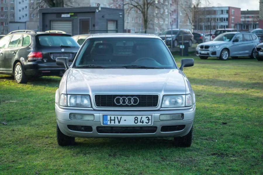 Pelēks Audi 80 1993 Liepāja, ar dzinēja tilpumu 1.90 L un nobraukumu 326 tūkst. km par 1000 €, foto 7 vietnē AUTOMOTO.COM.LV
