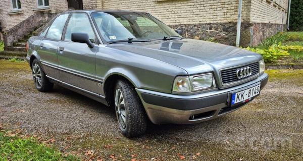 Grey Audi 80 1993 in Jekabpils, with an engine capacity of 2.00 L and mileage of 293 thousand km for 849 €, photo 3 on AUTOMOTO.COM.LV