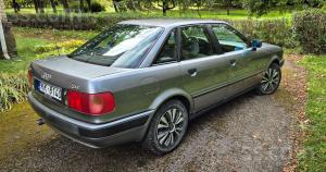 Grey Audi 80 1993 in Jekabpils, with an engine capacity of 2.00 L and mileage of 293 thousand km for 849 €, photo 5 on AUTOMOTO.COM.LV