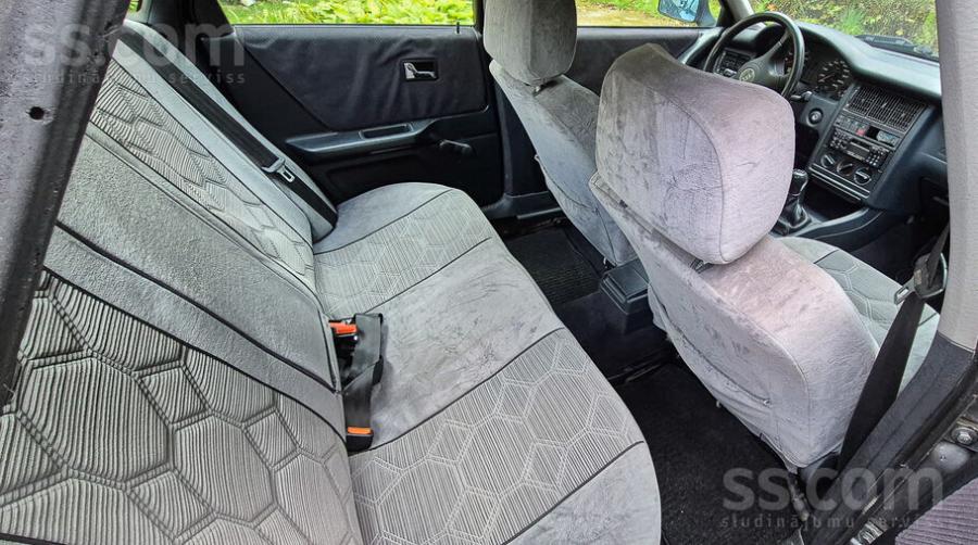 Grey Audi 80 1993 in Jekabpils, with an engine capacity of 2.00 L and mileage of 293 thousand km for 849 €, photo 10 on AUTOMOTO.COM.LV