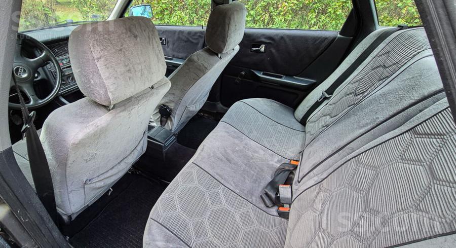Grey Audi 80 1993 in Jekabpils, with an engine capacity of 2.00 L and mileage of 293 thousand km for 849 €, photo 11 on AUTOMOTO.COM.LV