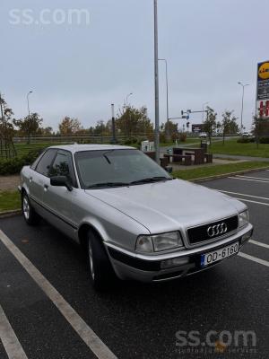 Pelēks Audi 80 1993 Ogre, ar dzinēja tilpumu 2.00 L un nobraukumu 318 tūkst. km par 1600 €, foto  vietnē AUTOMOTO.COM.LV