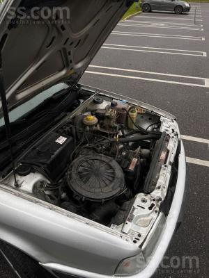 Grey Audi 80 1993 in Ogre, with an engine capacity of 2.00 L and mileage of 318 thousand km for 1600 €, photo 6 on AUTOMOTO.COM.LV