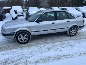 Pelēks Audi 80 1994 Viļņa, ar dzinēja tilpumu 1.90 L un nobraukumu 299 tūkst. km par 850 €, foto 2 vietnē AUTOMOTO.COM.LV