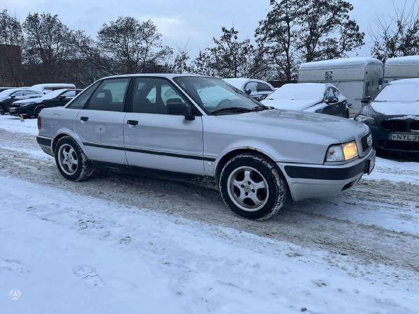 Grey Audi 80 1994 in Vilnius, with an engine capacity of 1.90 L and mileage of 299 thousand km for 850 €, photo 5 on AUTOMOTO.COM.LV