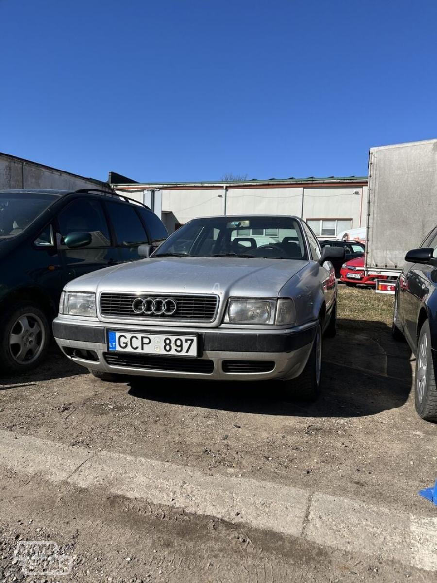 Grey Audi 80 1994 in Vilnius, with an engine capacity of 1.90 L and mileage of 299 thousand km for 1350 €, photo 4 on AUTOMOTO.COM.LV