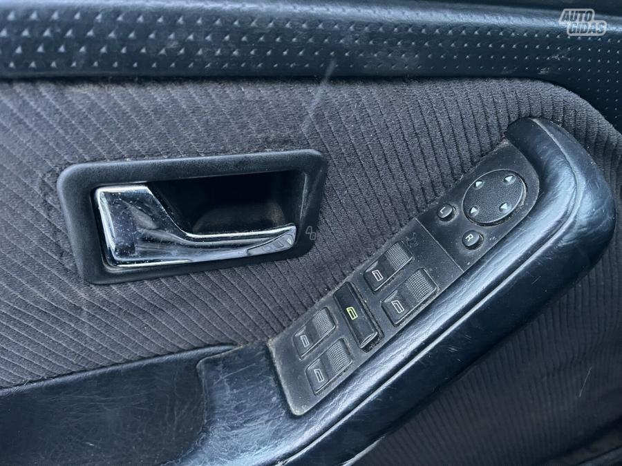 Grey Audi 80 1994 in Vilnius, with an engine capacity of 1.90 L and mileage of 299 thousand km for 1350 €, photo 11 on AUTOMOTO.COM.LV