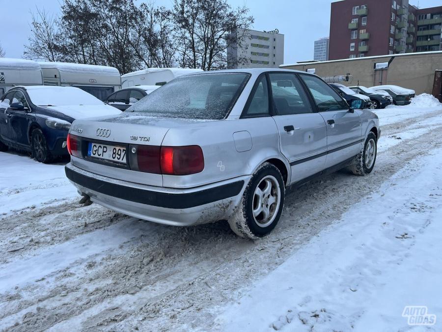 Grey Audi 80 1994 in Vilnius, with an engine capacity of 1.90 L and mileage of 299 thousand km for 1350 €, photo 17 on AUTOMOTO.COM.LV