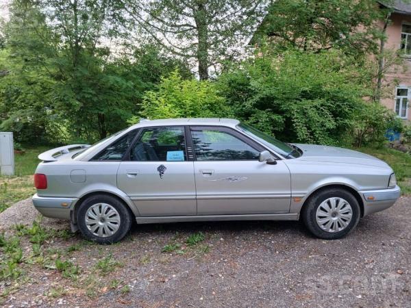 Pelēks Audi 80 1994 Jelgava, ar dzinēja tilpumu 2.00 L un nobraukumu 313 tūkst. km par 1000 €, foto 3 vietnē AUTOMOTO.COM.LV