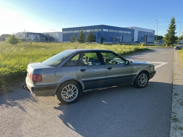 Grey Audi 80 1994 in Tallinn, with an engine capacity of 1.90 L and mileage of 457 thousand km for 850 €, photo 5 on AUTOMOTO.COM.LV