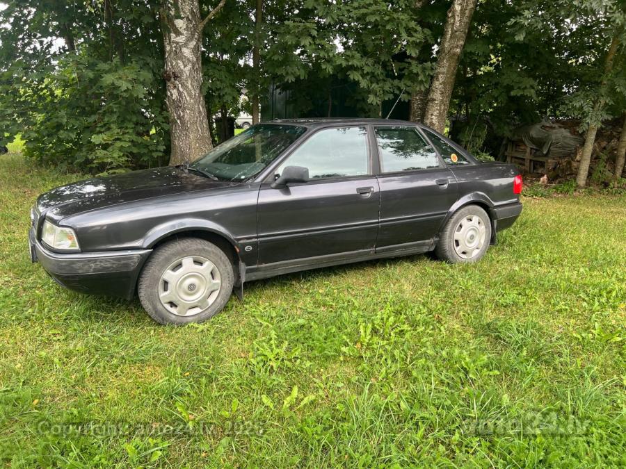 Grey Audi 80 1994 in Tallinn, with an engine capacity of 2.00 L and mileage of 252 thousand km for 850 €, photo 1 on AUTOMOTO.COM.LV