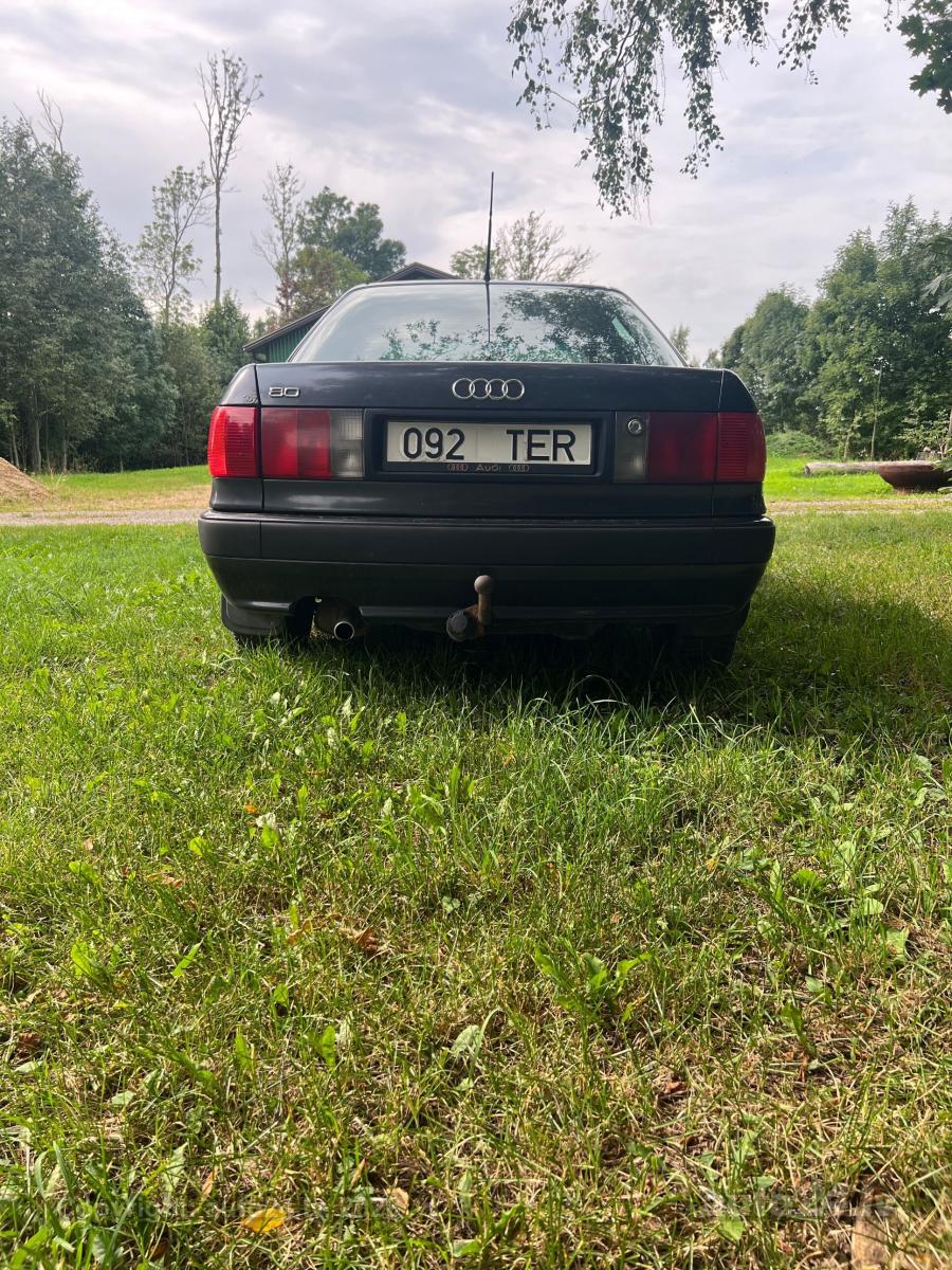 Grey Audi 80 1994 in Tallinn, with an engine capacity of 2.00 L and mileage of 252 thousand km for 850 €, photo 5 on AUTOMOTO.COM.LV