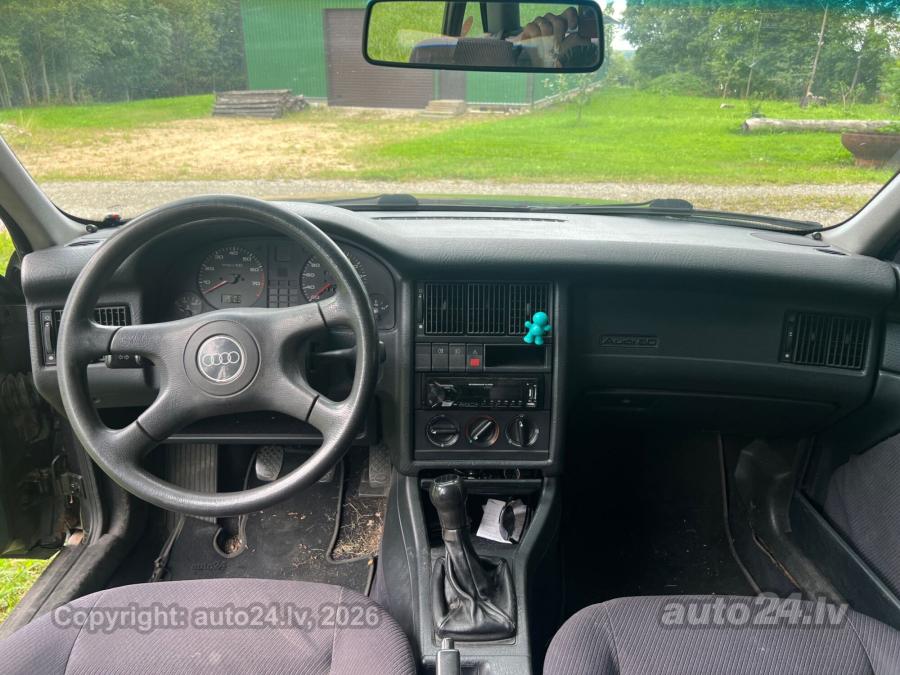 Grey Audi 80 1994 in Tallinn, with an engine capacity of 2.00 L and mileage of 252 thousand km for 850 €, photo 7 on AUTOMOTO.COM.LV