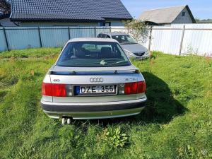 Pelēks Audi 80 1994 Šalčininkai, ar dzinēja tilpumu 1.90 L un nobraukumu 360 tūkst. km par 500 €, foto  vietnē AUTOMOTO.COM.LV