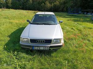 Pelēks Audi 80 1994 Šalčininkai, ar dzinēja tilpumu 1.90 L un nobraukumu 360 tūkst. km par 500 €, foto 4 vietnē AUTOMOTO.COM.LV