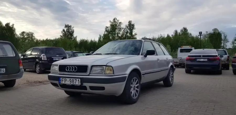 Pelēks Audi 80 1992 Valmiera, ar dzinēja tilpumu 2.00 L un nobraukumu 300 tūkst. km par 860 €, foto 8 vietnē AUTOMOTO.COM.LV