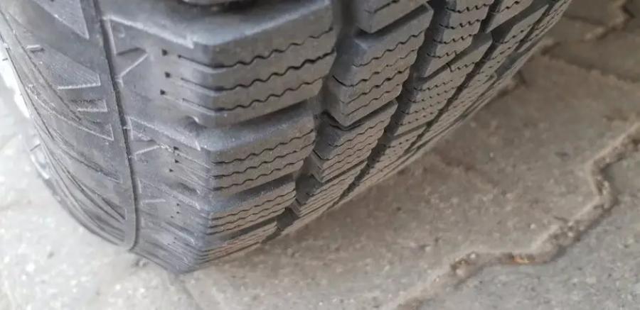 Pelēks Audi 80 1992 Valmiera, ar dzinēja tilpumu 2.00 L un nobraukumu 300 tūkst. km par 860 €, foto 12 vietnē AUTOMOTO.COM.LV