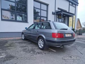 Pelēks Audi 80 1993 Rakvere, ar dzinēja tilpumu 2.00 L un nobraukumu 240 tūkst. km par 1550 €, foto 3 vietnē AUTOMOTO.COM.LV