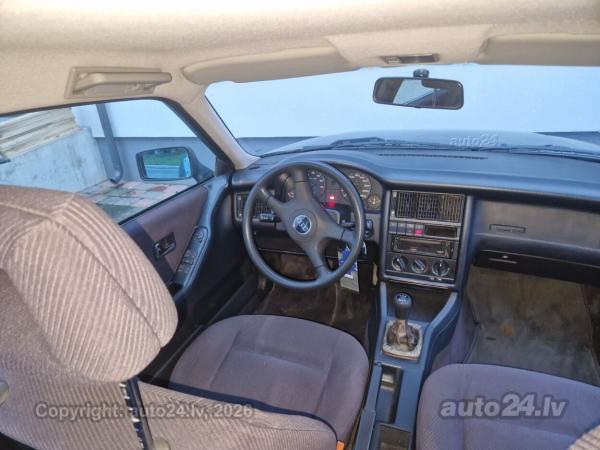 Grey Audi 80 1993 in Rakvere, with an engine capacity of 2.00 L and mileage of 240 thousand km for 1550 €, photo 9 on AUTOMOTO.COM.LV