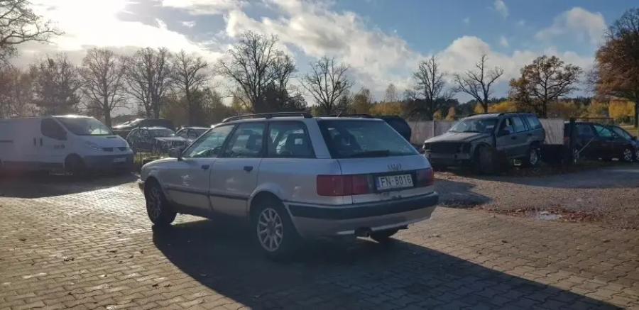 Pelēks Audi 80 1994 Valmiera, ar dzinēja tilpumu 2.00 L un nobraukumu 269 tūkst. km par 550 €, foto 6 vietnē AUTOMOTO.COM.LV