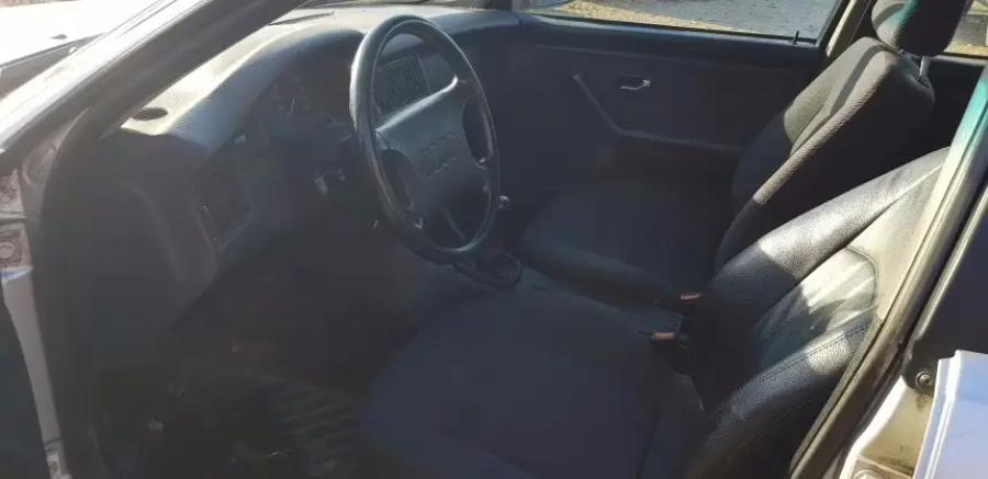 Pelēks Audi 80 1994 Valmiera, ar dzinēja tilpumu 2.00 L un nobraukumu 269 tūkst. km par 550 €, foto 11 vietnē AUTOMOTO.COM.LV