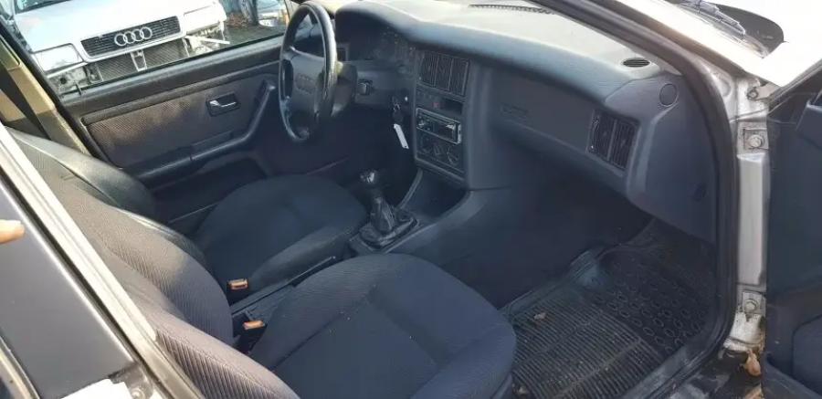 Pelēks Audi 80 1994 Valmiera, ar dzinēja tilpumu 2.00 L un nobraukumu 269 tūkst. km par 550 €, foto 12 vietnē AUTOMOTO.COM.LV
