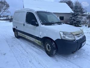 Audi 80 1993 in Vilnius, with an engine capacity of 1.60 L and mileage of 340 thousand km for 350 €, photo  on AUTOMOTO.COM.LV