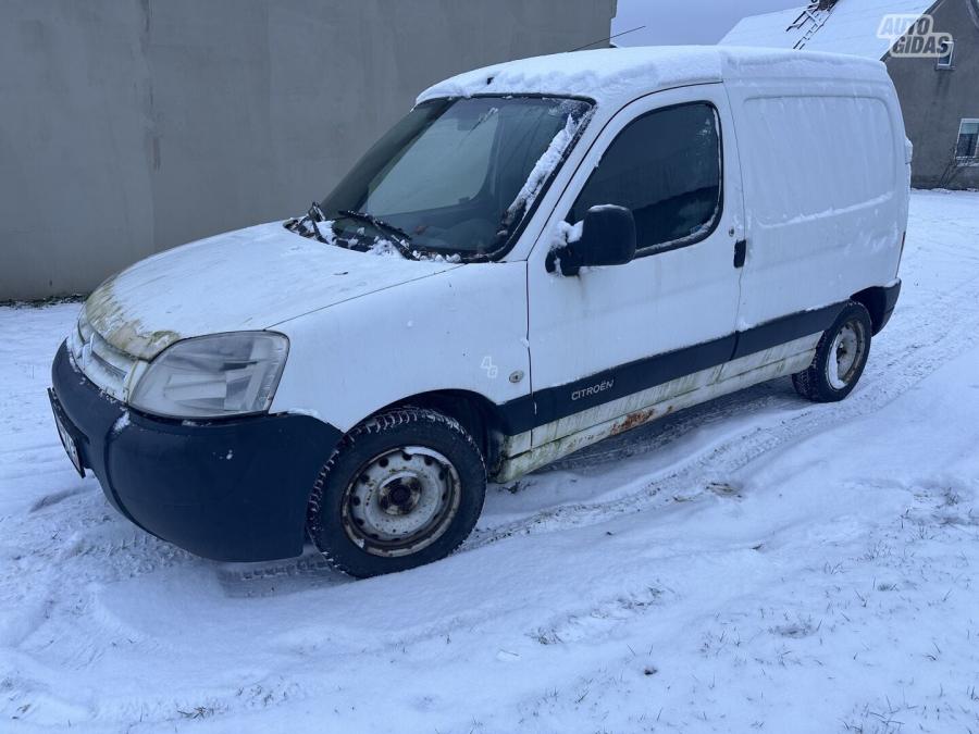 Audi 80 1993 in Vilnius, with an engine capacity of 1.60 L and mileage of 340 thousand km for 350 €, photo 3 on AUTOMOTO.COM.LV