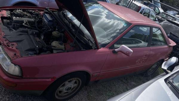 Red Audi 80 1990 in Telschi, with an engine capacity of 2.30 L and mileage of 223 thousand km for 2700 €, photo 5 on AUTOMOTO.COM.LV