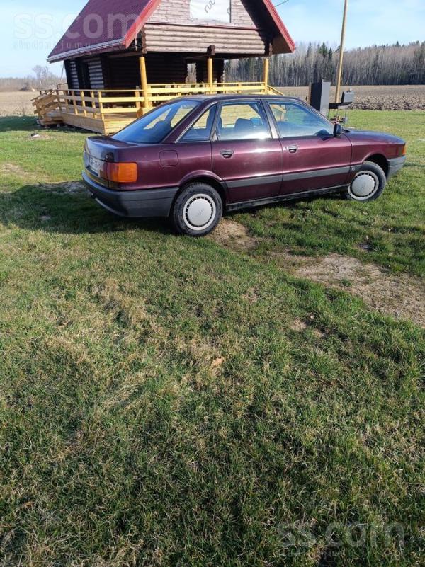 Red Audi 80 1991 in Rezekne, with an engine capacity of 1.80 L and mileage of 538 thousand km for 800 €, photo 1 on AUTOMOTO.COM.LV