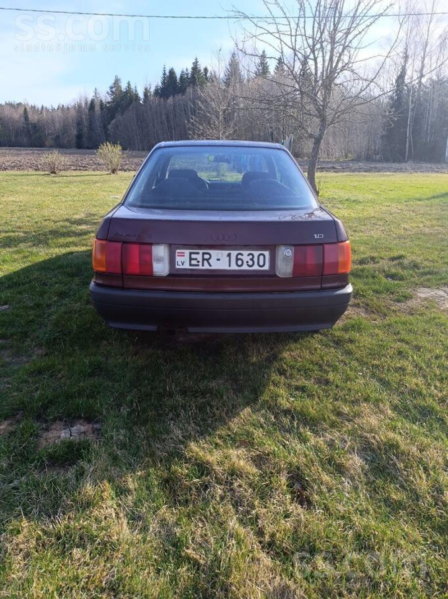 Red Audi 80 1991 in Rezekne, with an engine capacity of 1.80 L and mileage of 538 thousand km for 800 €, photo 3 on AUTOMOTO.COM.LV