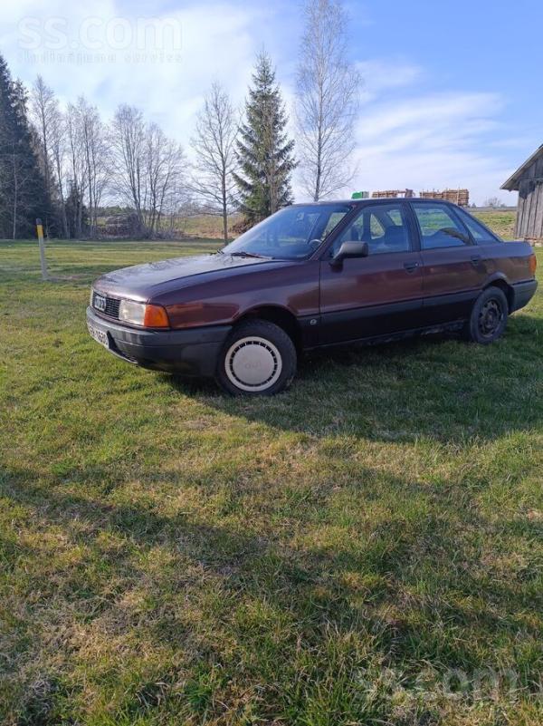 Red Audi 80 1991 in Rezekne, with an engine capacity of 1.80 L and mileage of 538 thousand km for 800 €, photo 3 on AUTOMOTO.COM.LV