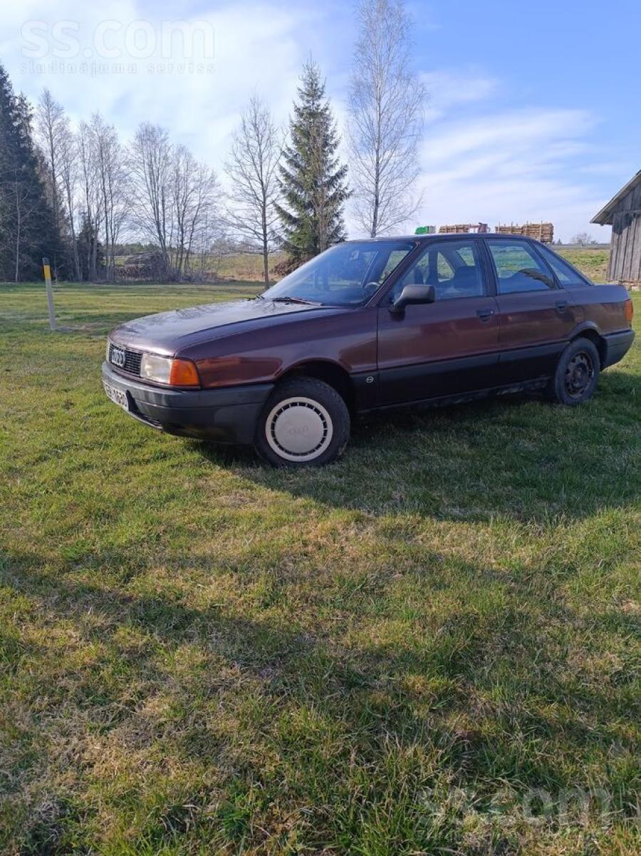 Red Audi 80 1991 in Rezekne, with an engine capacity of 1.80 L and mileage of 538 thousand km for 800 €, photo 4 on AUTOMOTO.COM.LV