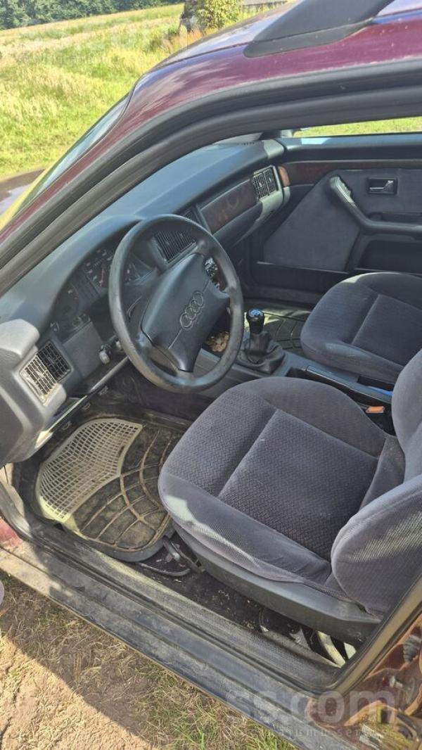 Red Audi 80 1996 in Jelgava, with an engine capacity of 1.60 L and mileage of 227 thousand km for 1100 €, photo 10 on AUTOMOTO.COM.LV