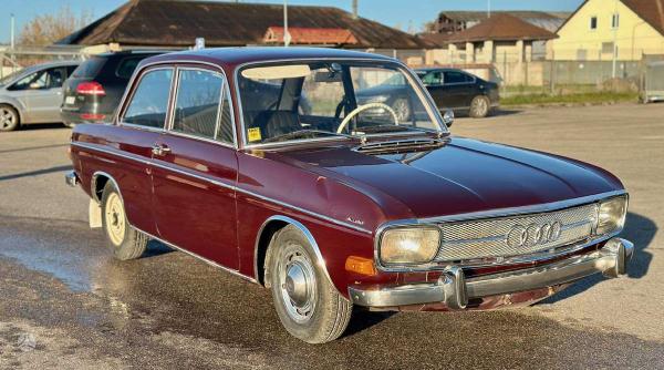Red Audi 80 1972 in Vilnius, with an engine capacity of 1.50 L and mileage of 72 thousand km for 6200 €, photo 1 on AUTOMOTO.COM.LV