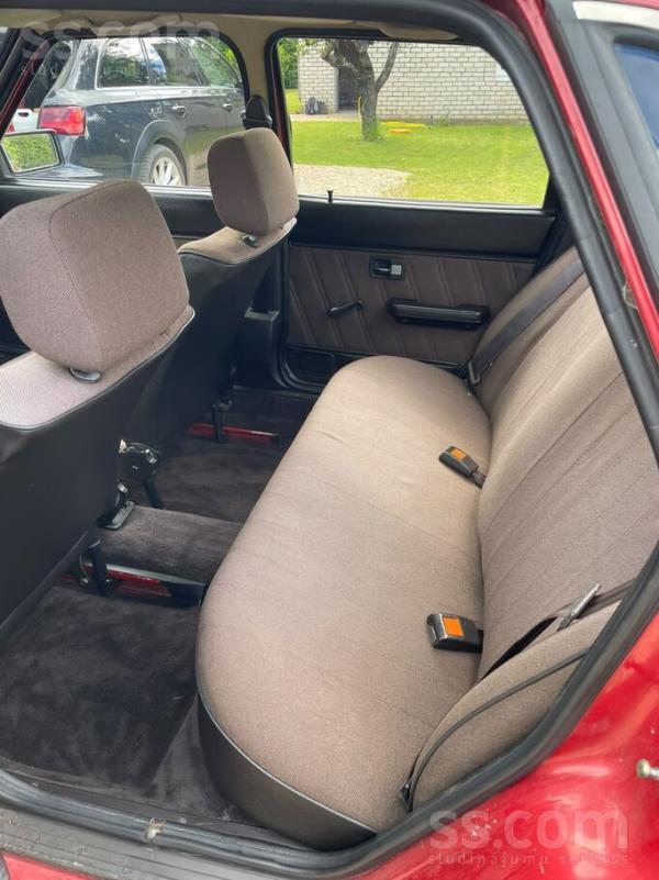 Red Audi 80 1981 in Cesis, with an engine capacity of 1.60 L and mileage of 232 thousand km for 3500 €, photo 6 on AUTOMOTO.COM.LV